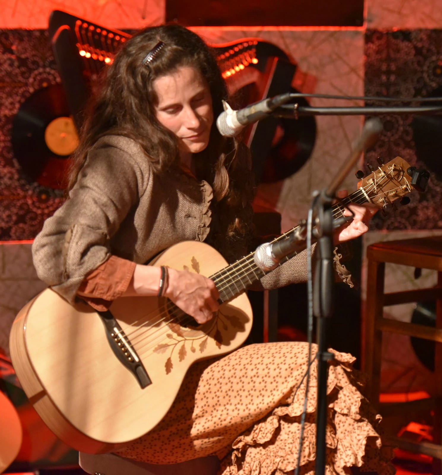 Dora Darling Folk – Folk Singer and Songwriter of the Earthy and the ...